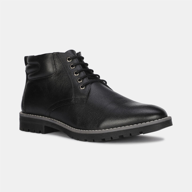 BATA HIGH ANKLE LEATHER SHOES WITH LACE-UP DETAIL FOR MEN