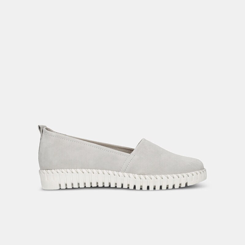 Kožené dámske slip-on na nevšednej podrážke