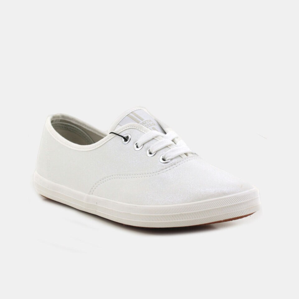 Bata | Shoe Store and Accessories for the Whole Family